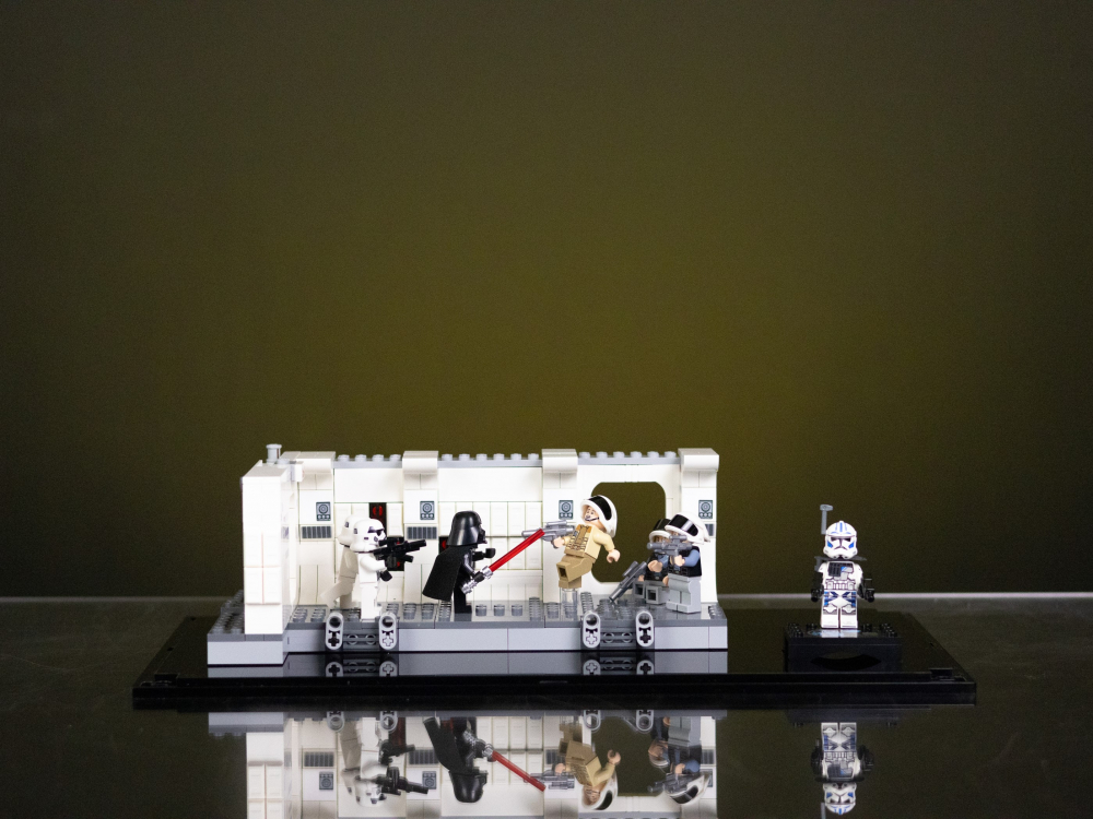 SPECIAL EDITION - LEGO® Star Wars™ Boarding the Tantive IV™ (75387 ...