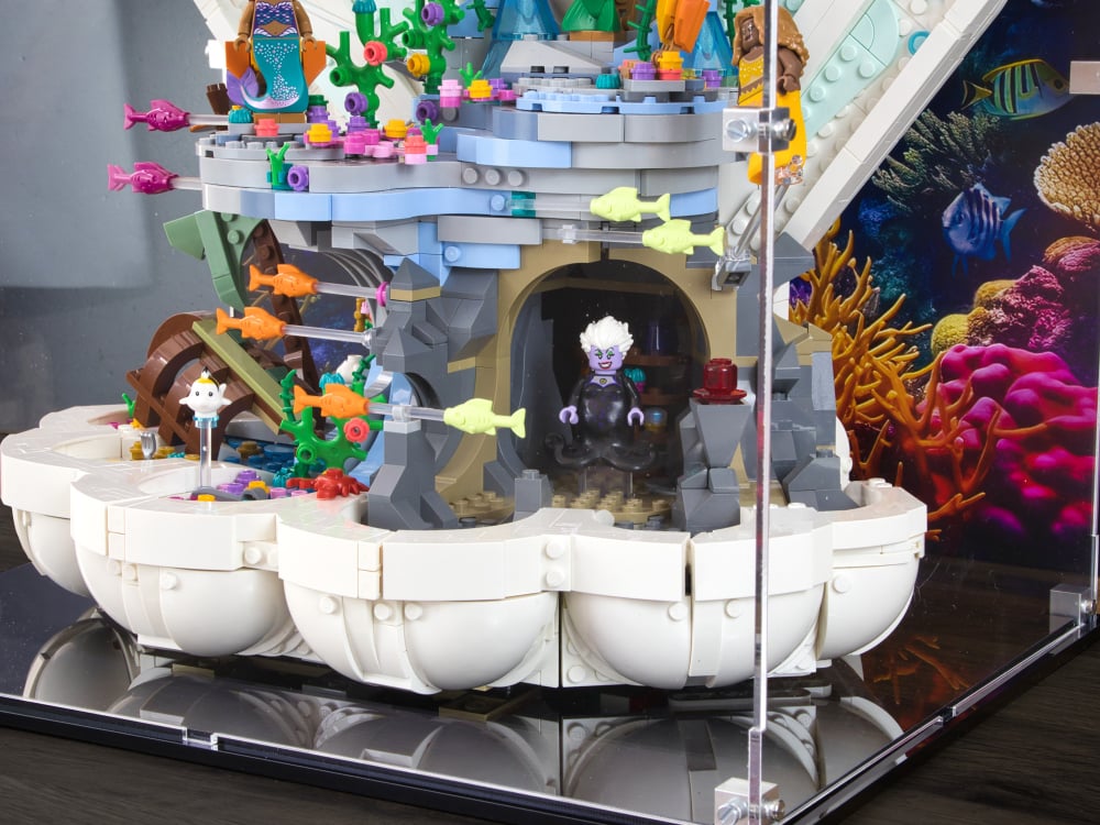 LEGO® Disney The Little Mermaid Royal Clam Shell (43225) Display Case