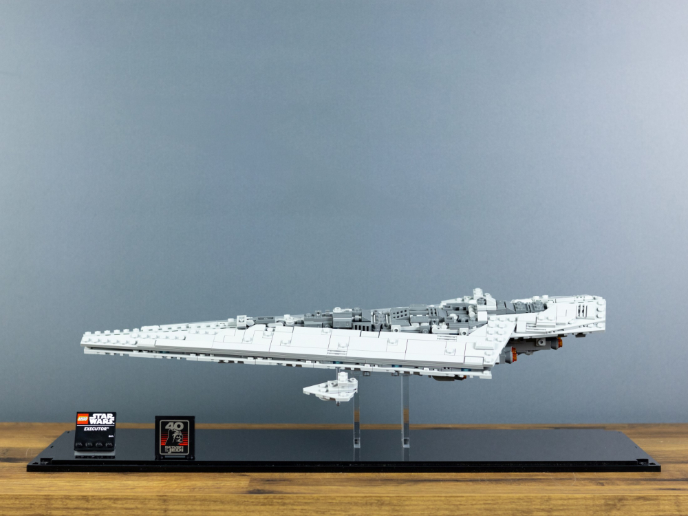 LEGO® Executor Super Star Destroyer™ (75356) Display Case