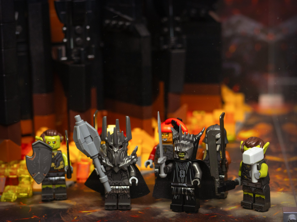 LEGO® The Lord of the Rings: Barad-dûr™ (10333) Display Case