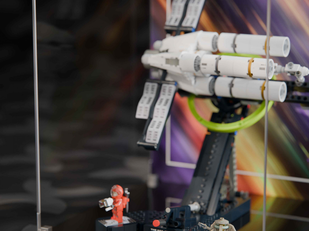 LEGO® Project Hail Mary (11389) Display Case
