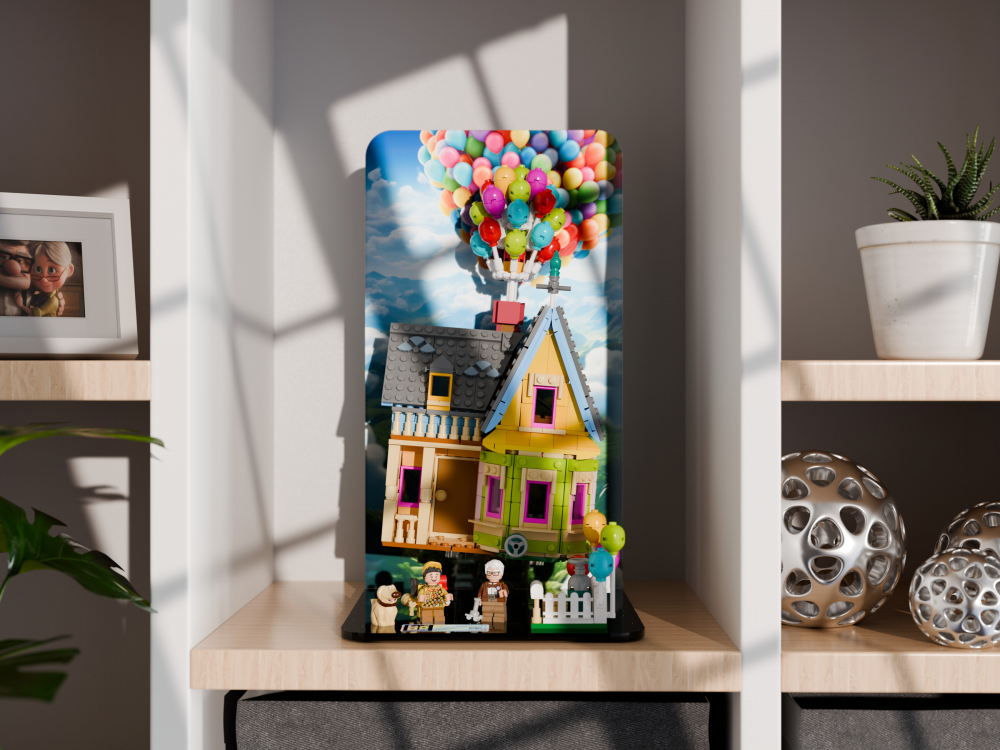 LEGO® ‘Up’ House (43217) SetScape Display