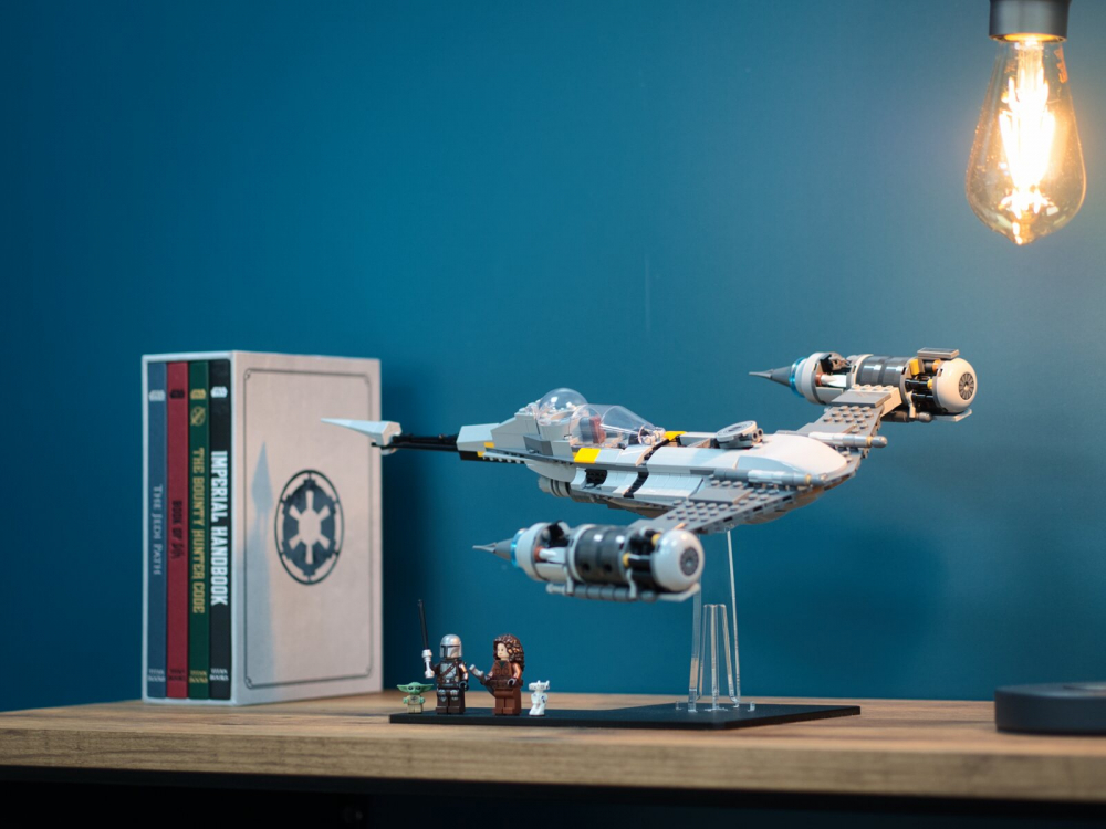 LEGO® The Mandalorian's N1 Starfighter Display Stand (75325)