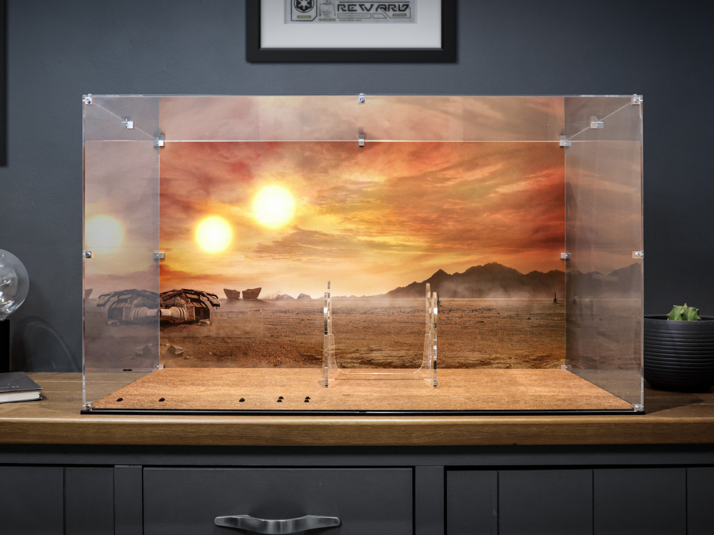 LEGO® UCS The Razor Crest™ Display Case (75331)