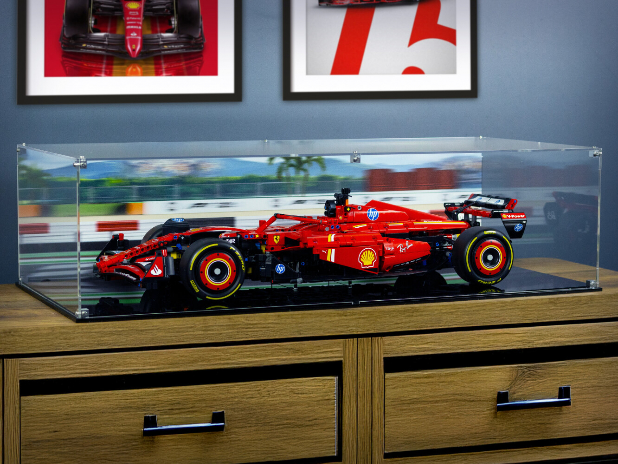 LEGO® Ferrari SF-24 F1 Car (42207) Display Case