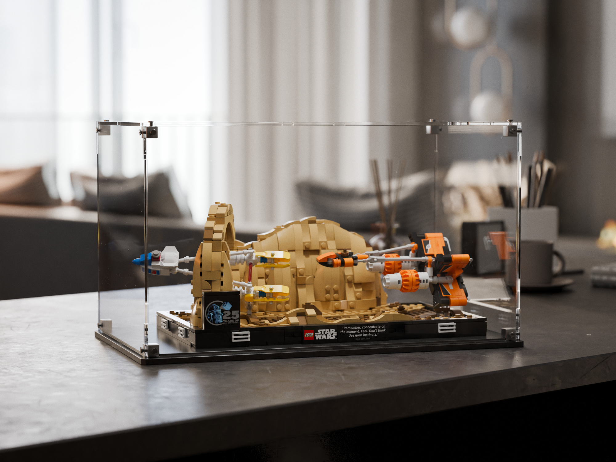 SPECIAL EDITION - LEGO® Mos Espa Podrace™ Diorama (75380) Display Case