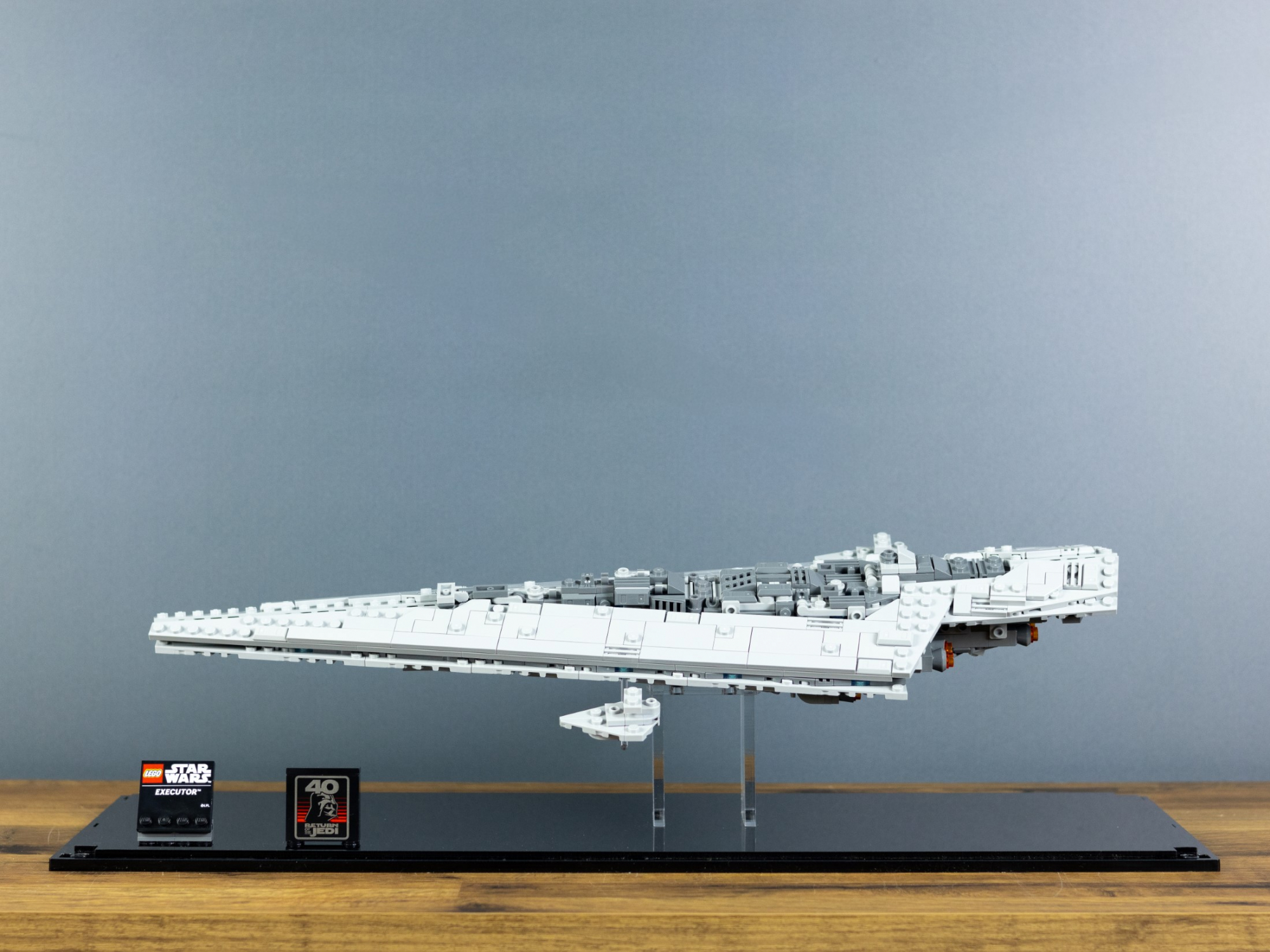 LEGO® Executor Super Star Destroyer™ (75356) Display Case