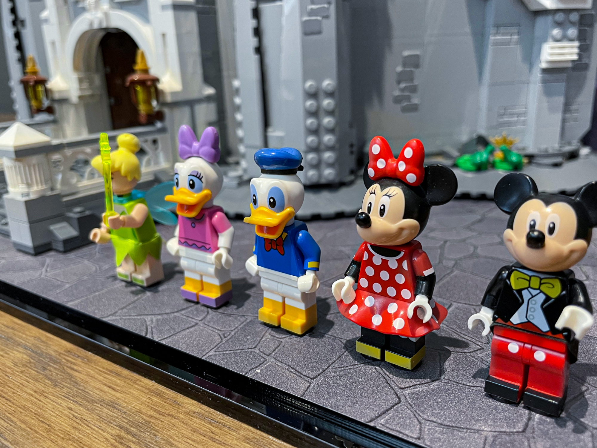 LEGO® Disney The Disney Castle Display Case (71040)