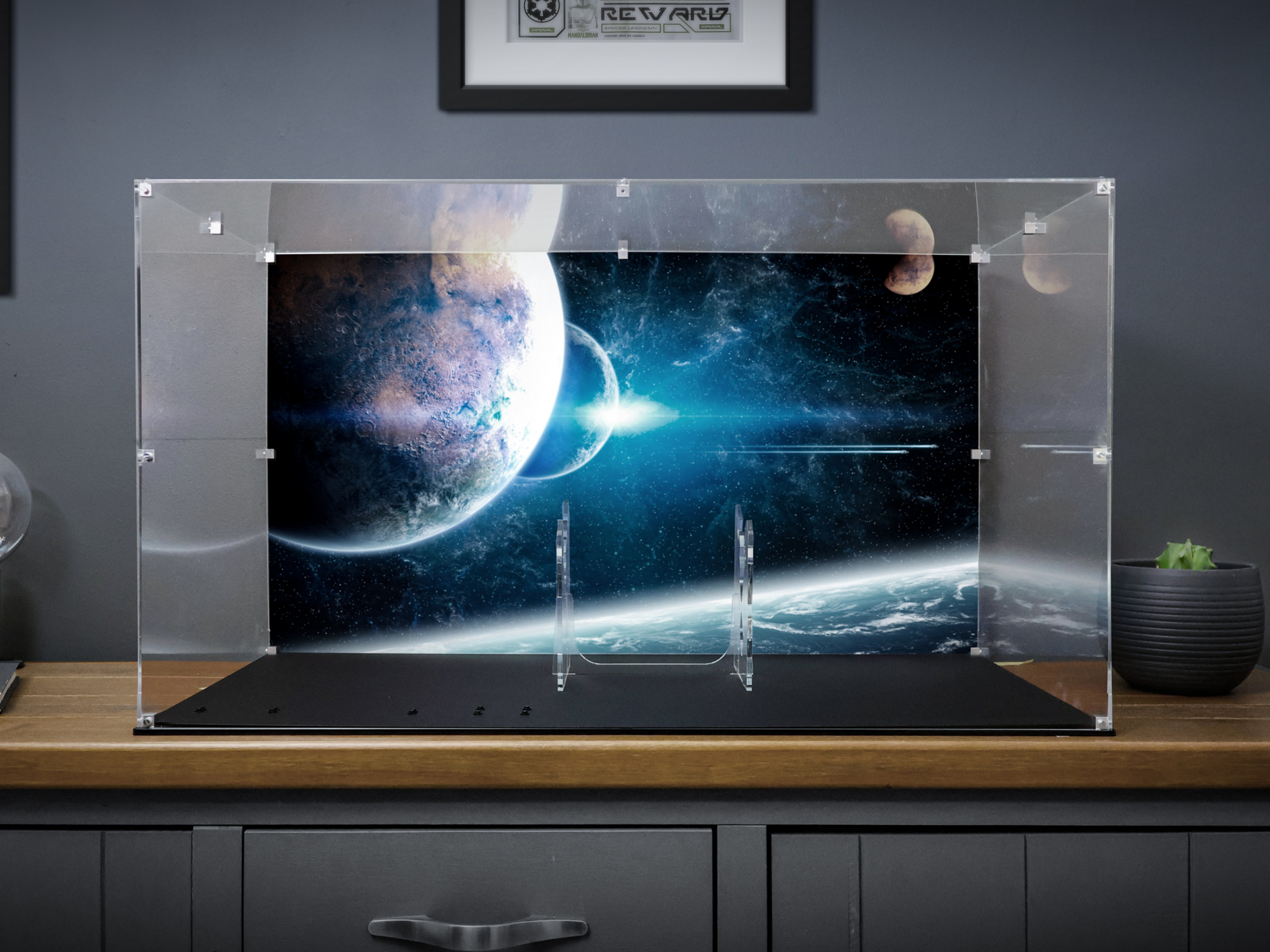 LEGO® UCS The Razor Crest™ Display Case (75331)