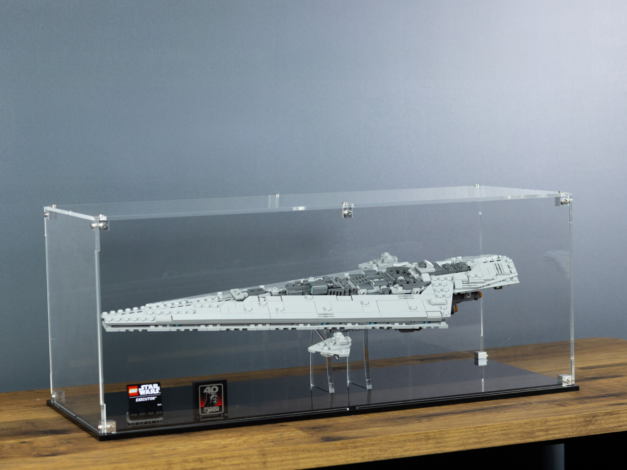 LEGO® Executor Super Star Destroyer™ (75356) Display Case