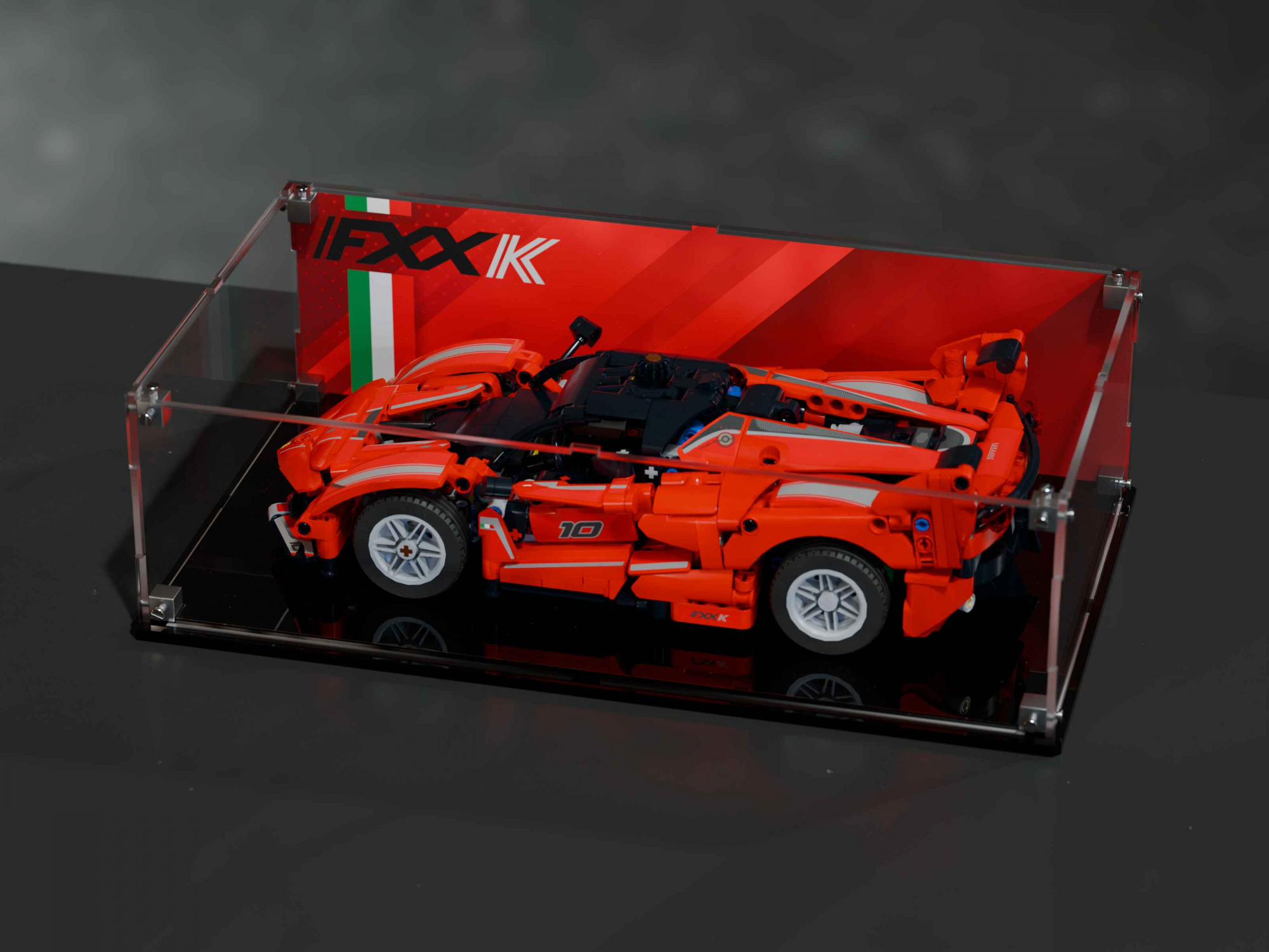 LEGO® Ferrari FXX K (42212) Display Case