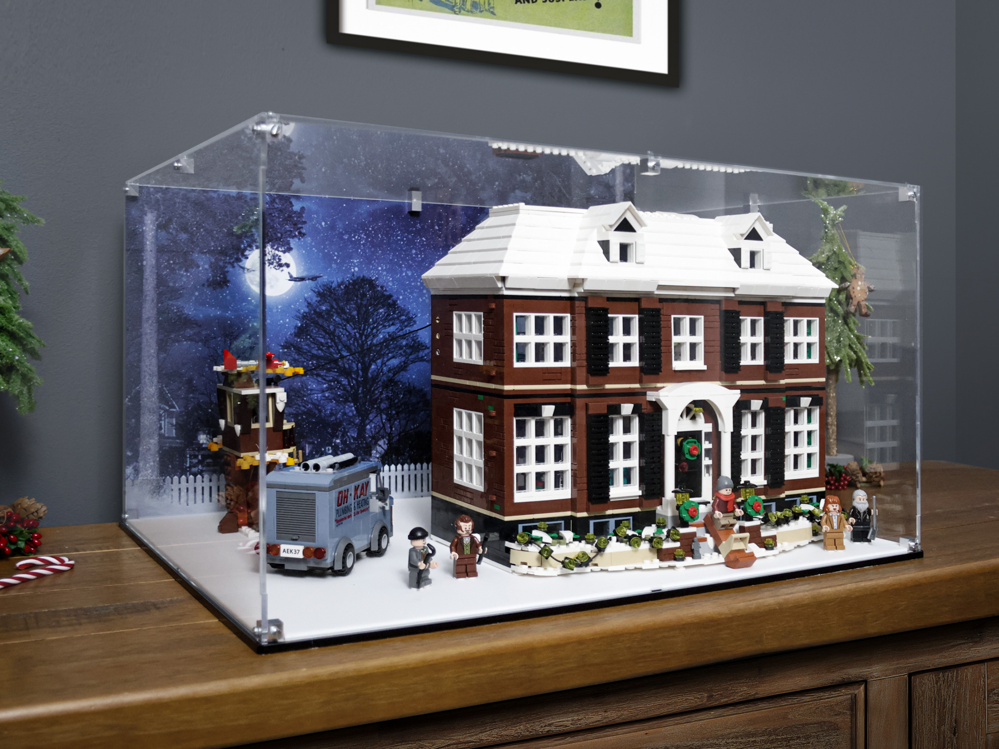 LEGO® Ideas Home Alone Display Case (21330)