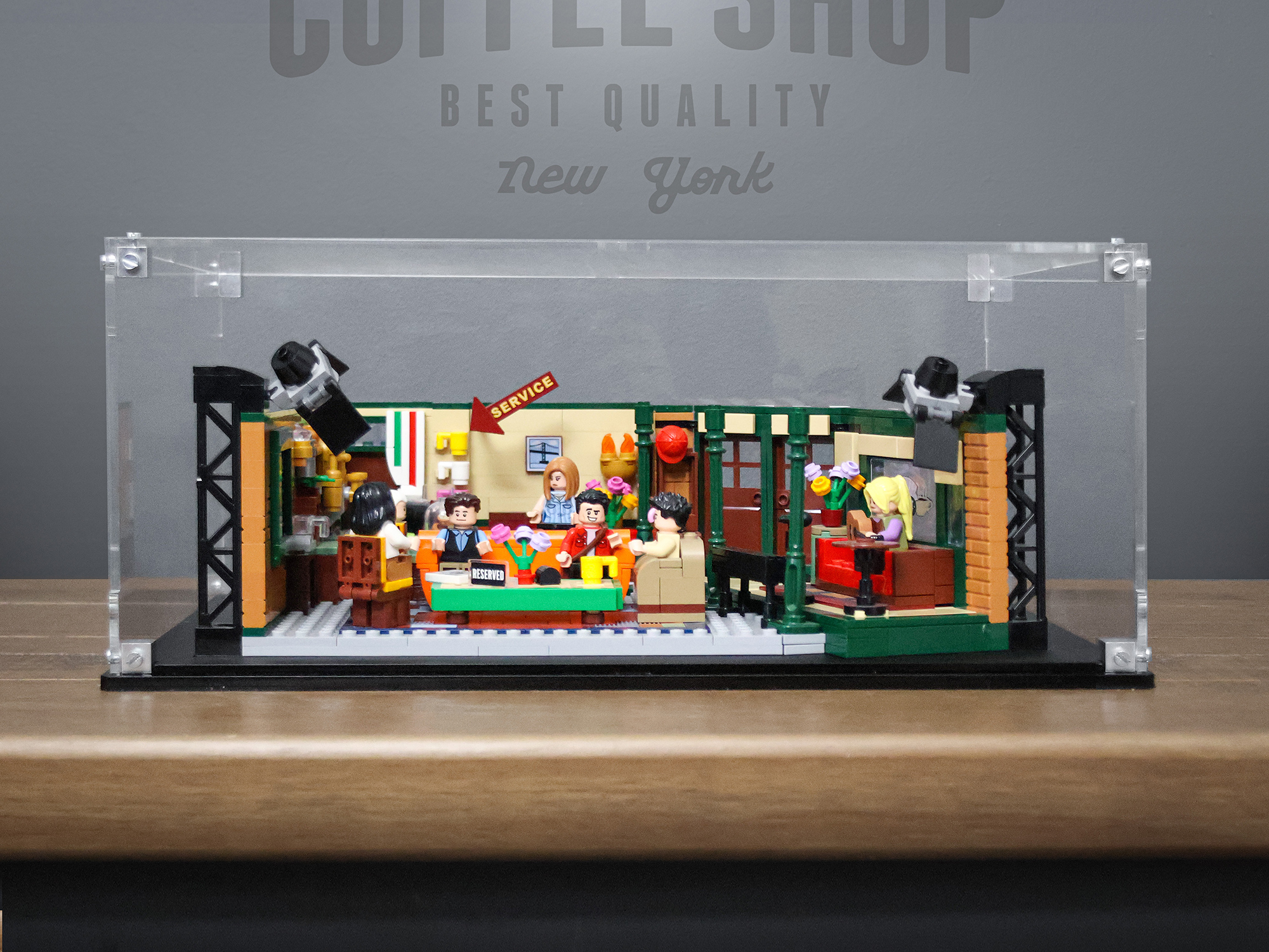 LEGO® Ideas Friends Central Perk Display Case (21319)