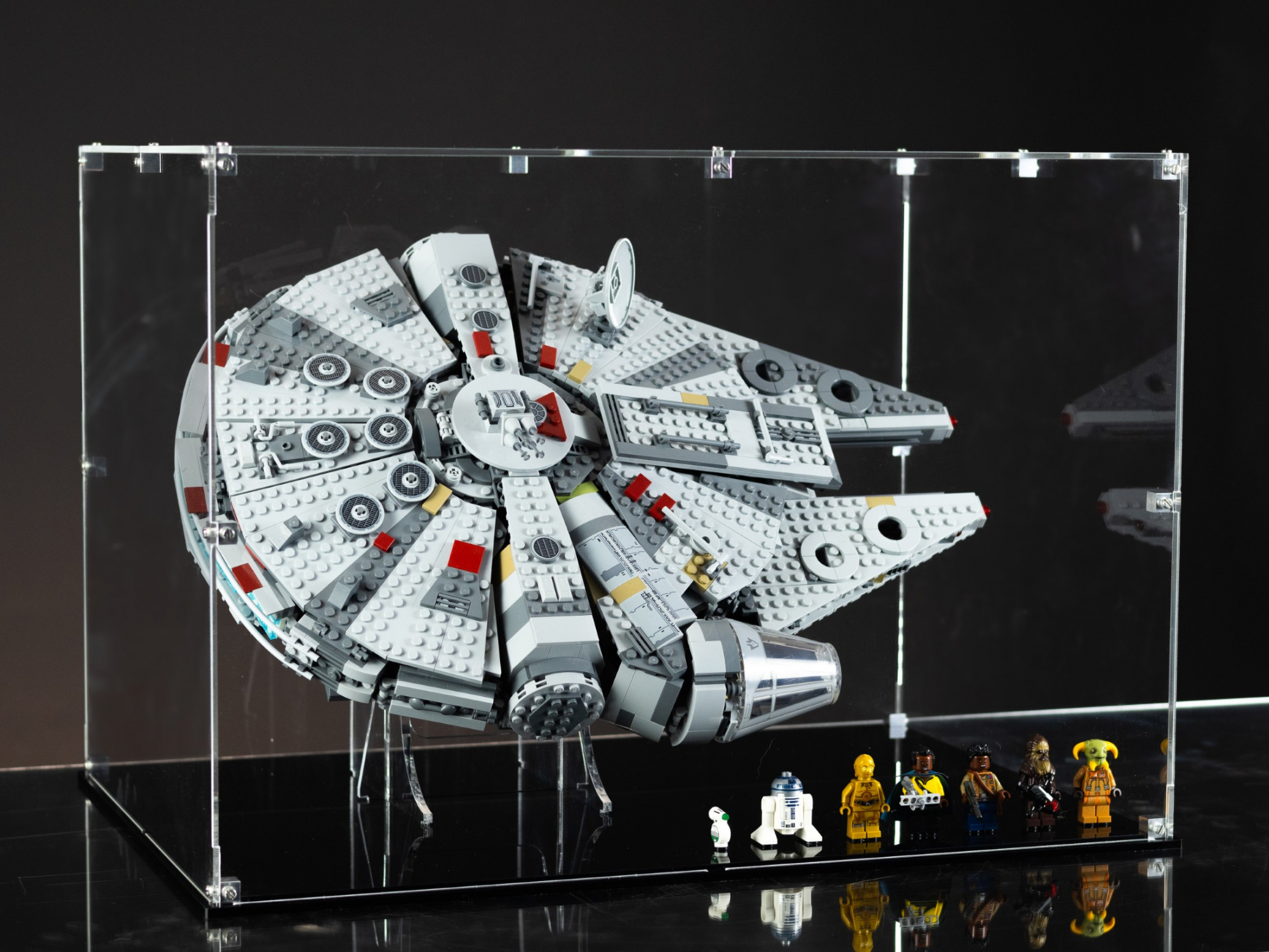 LEGO® Millennium Falcon™ (75257) Display Case
