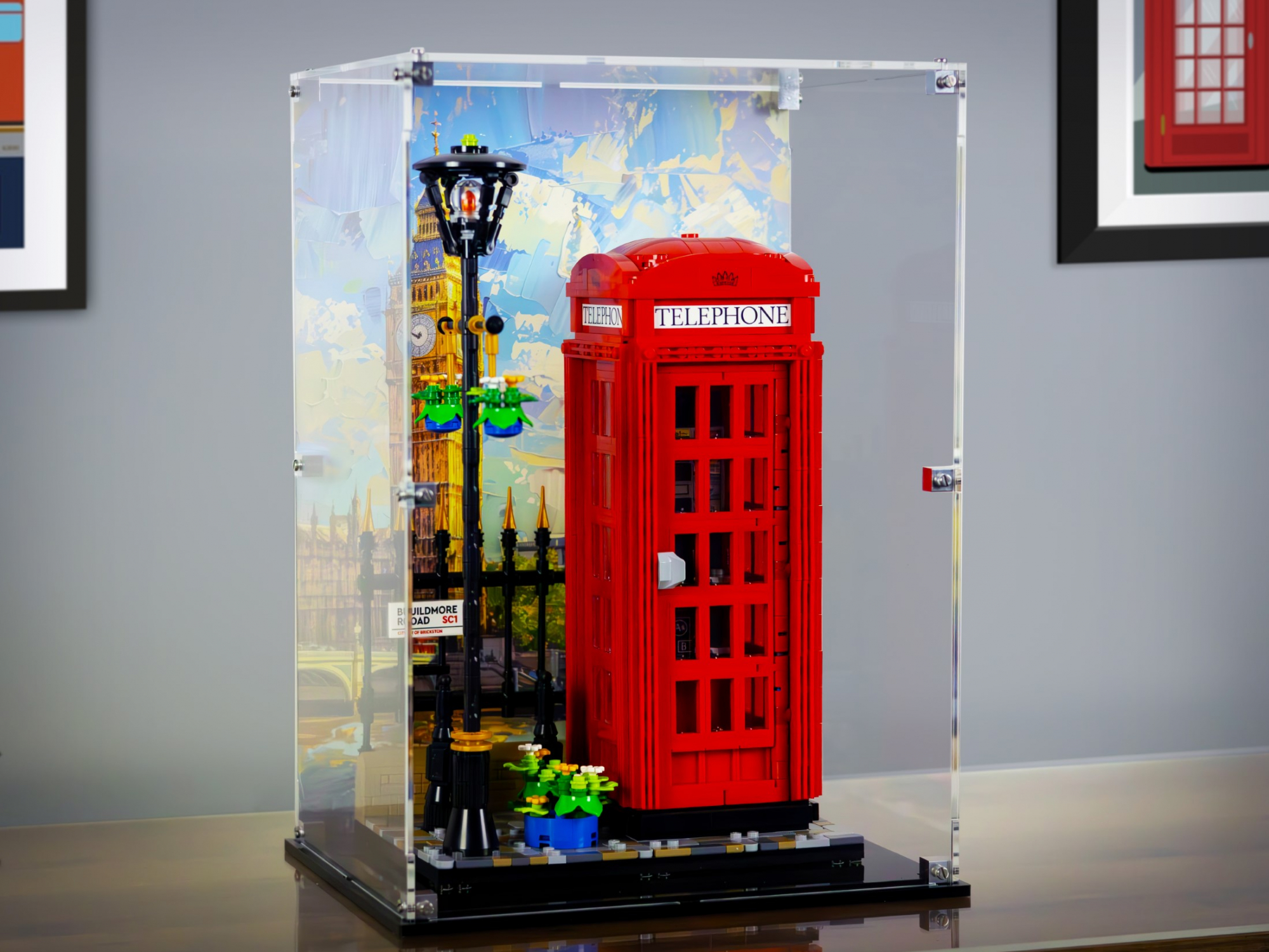 LEGO® Red London Telephone Box (21347) Display Case