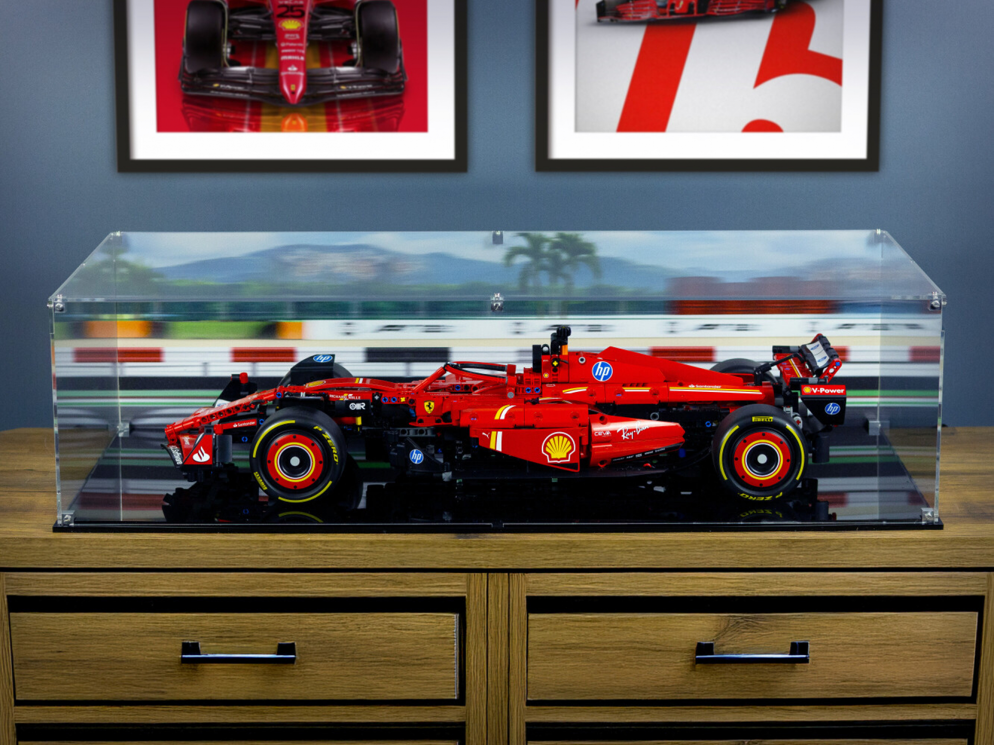 LEGO® Ferrari SF-24 F1 Car (42207) Display Case