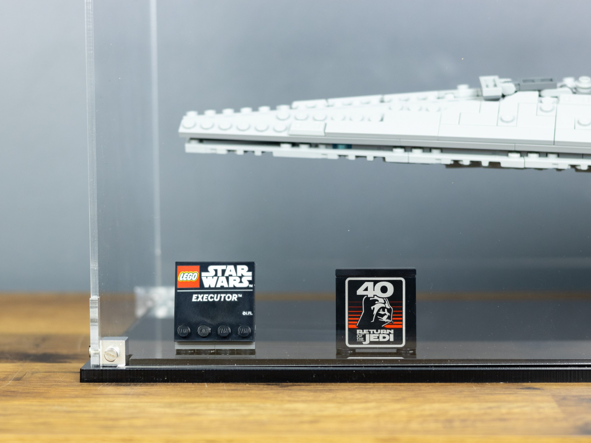 LEGO® Executor Super Star Destroyer™ (75356) Display Case