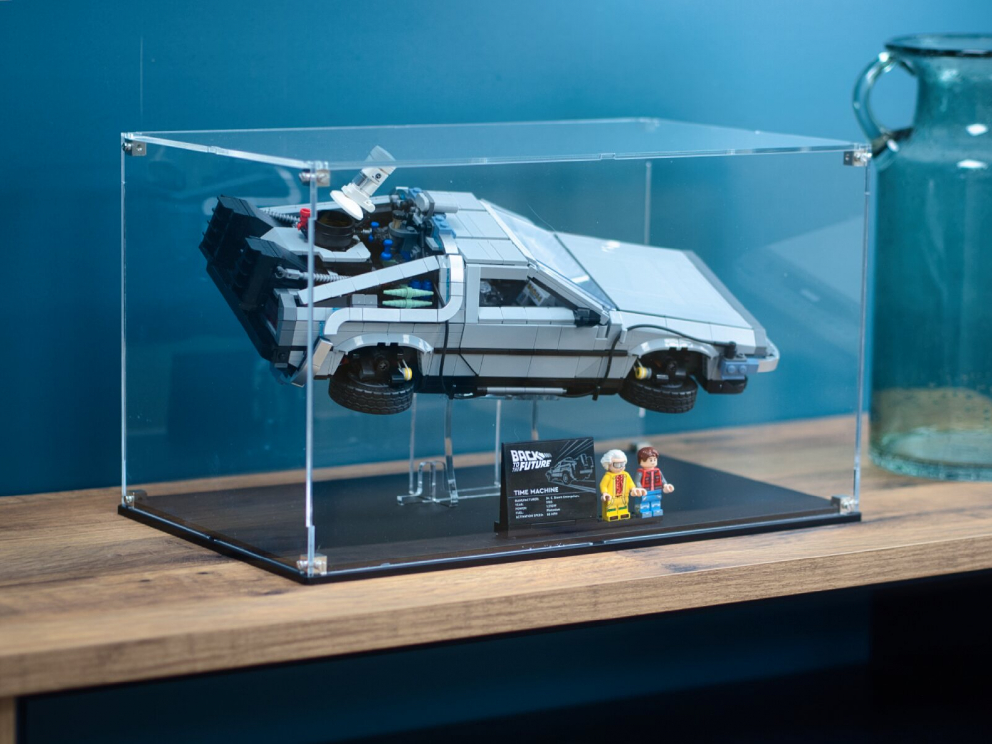 LEGO® Back to the Future Time Machine Display Case (10300)